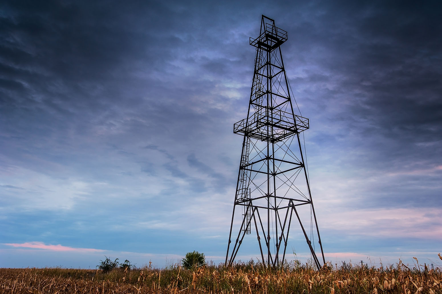 Explainer: How and why the UK government hopes to fast-track fracking ...