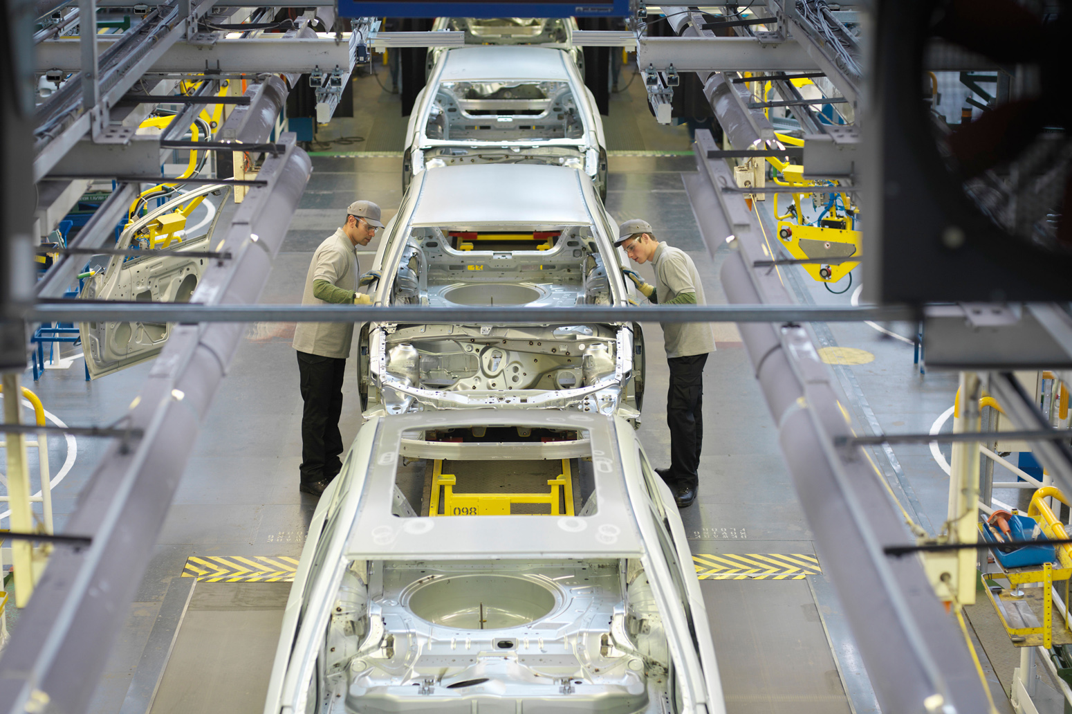 Guest post: Reducing material use could cut emissions from cars and ...