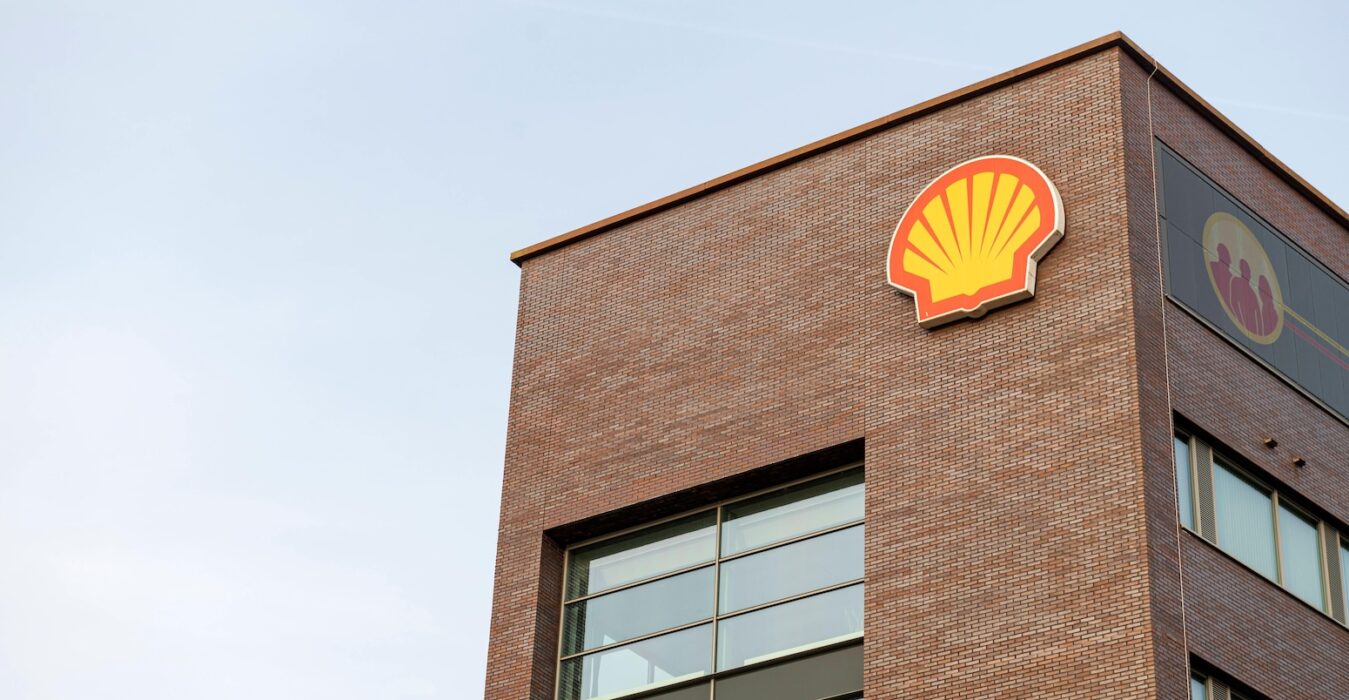 Shell abandons 2035 emissions target and weakens 2030 goal - Carbon Brief
