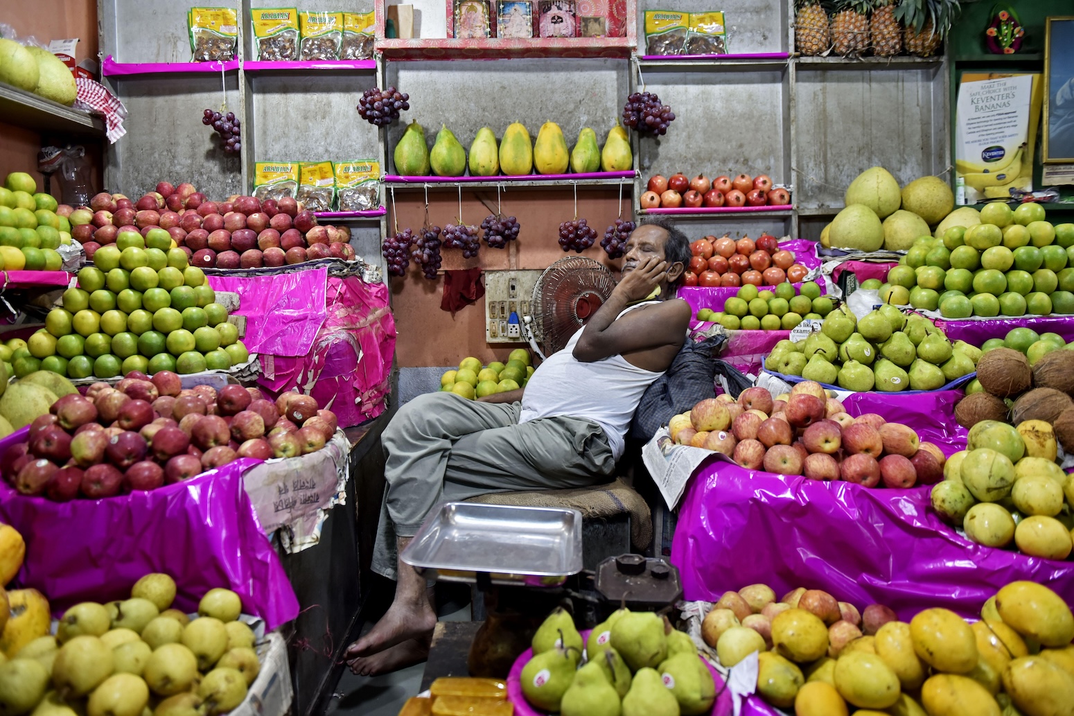 Experts: What is causing food prices to spike around the world ...